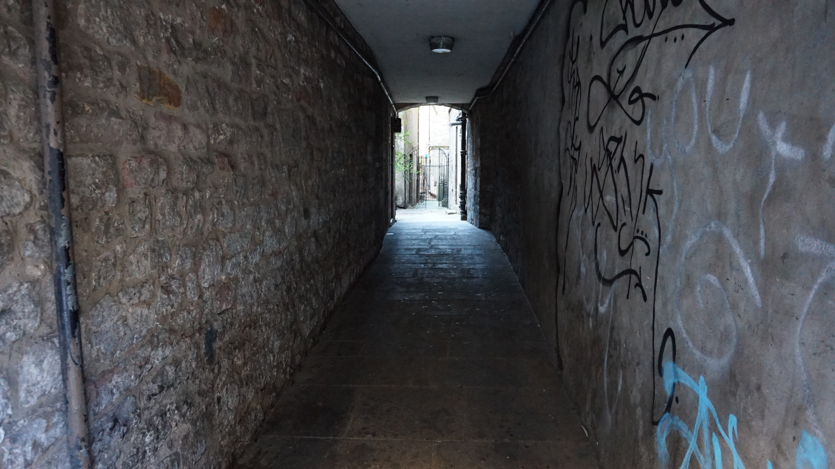 Worlds End Close - 1 - World's End Close - Locations - Film Edinburgh