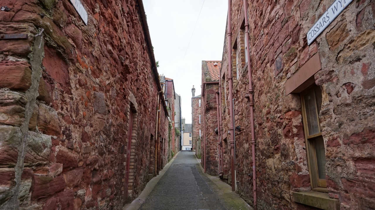 Dunbar2016 - 13 - Dunbar - Locations - Film Edinburgh